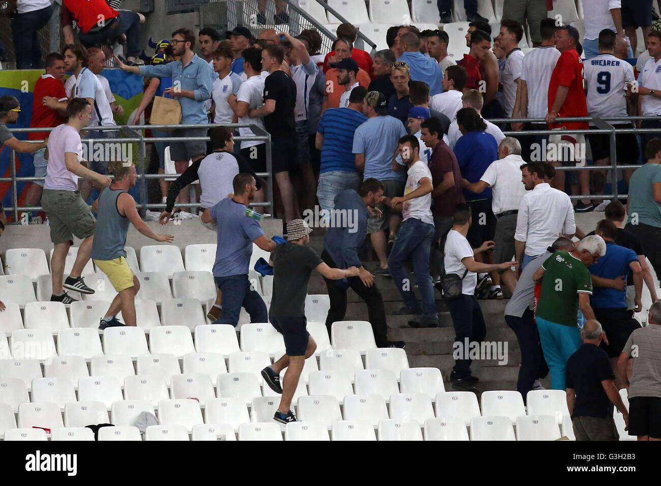 Hooligans marseille Banque de photographies et d’images à haute ...