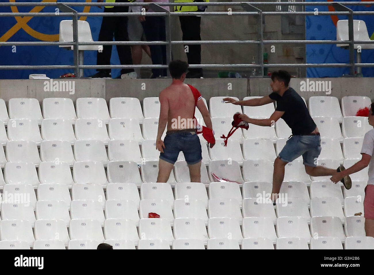 Hooligans marseille Banque de photographies et d’images à haute ...