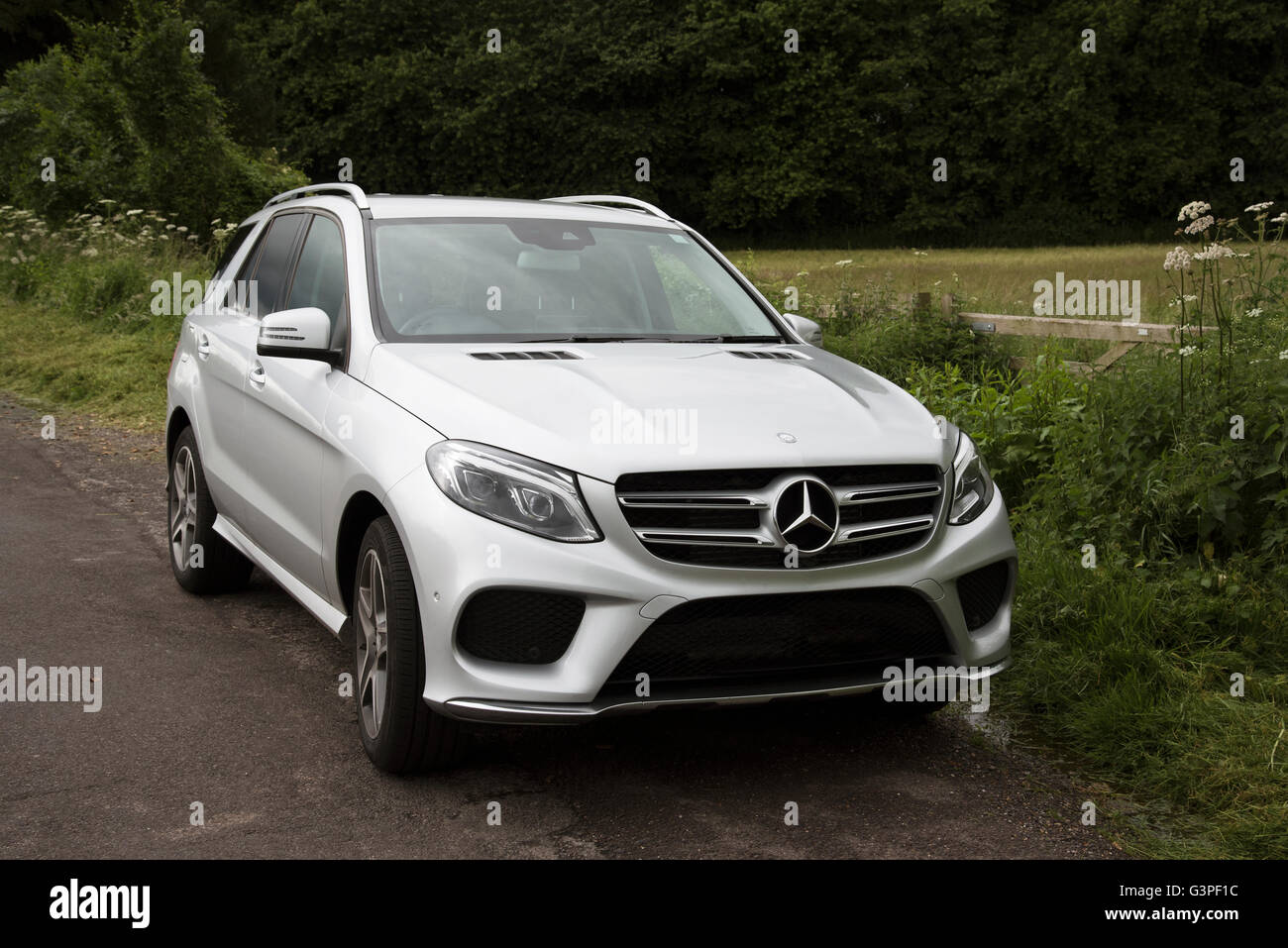 Voiture 4x4 Banque d'image et photos - Alamy