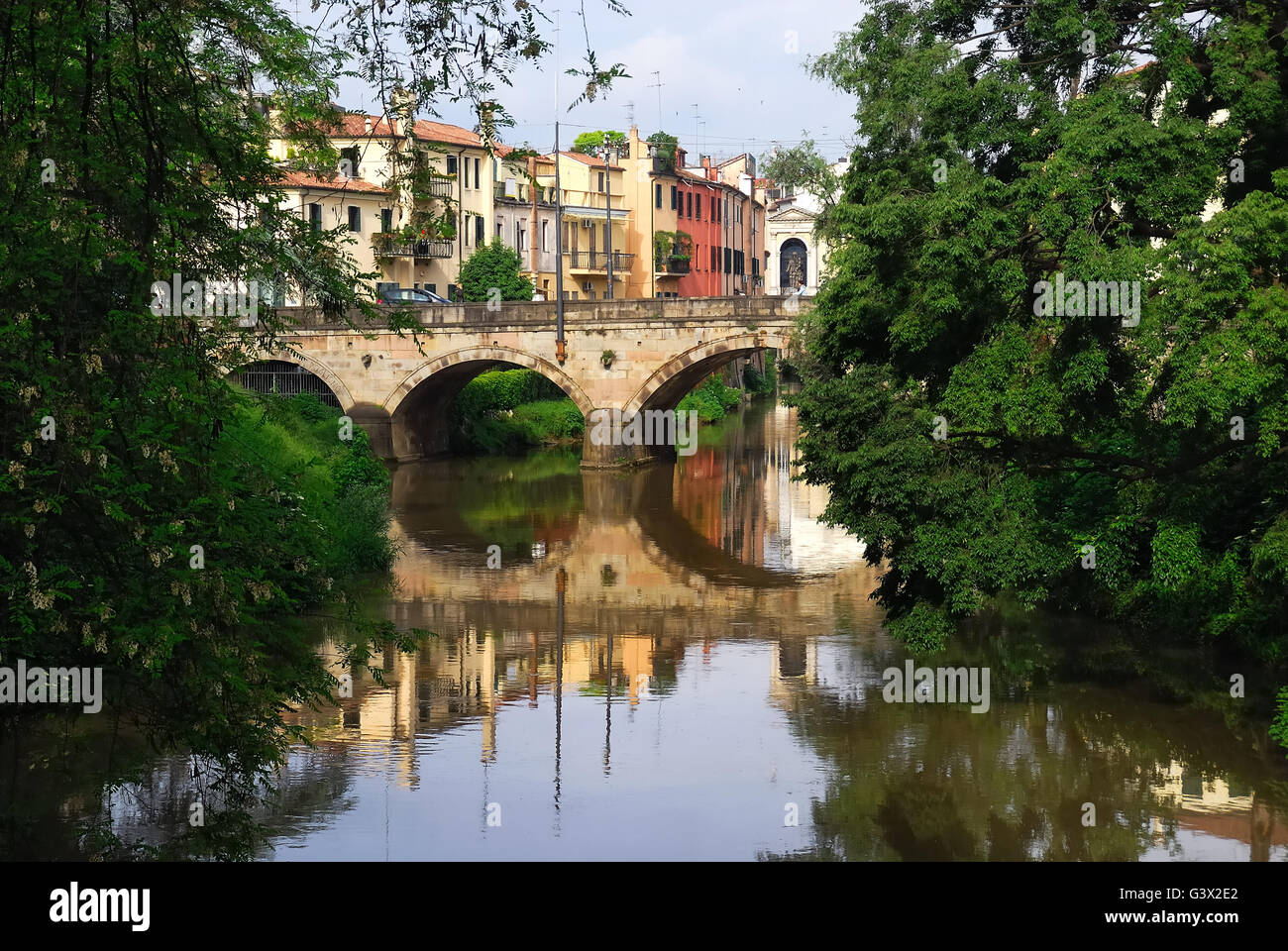Pont romain en arc segmentaire Banque de photographies et d’images à ...