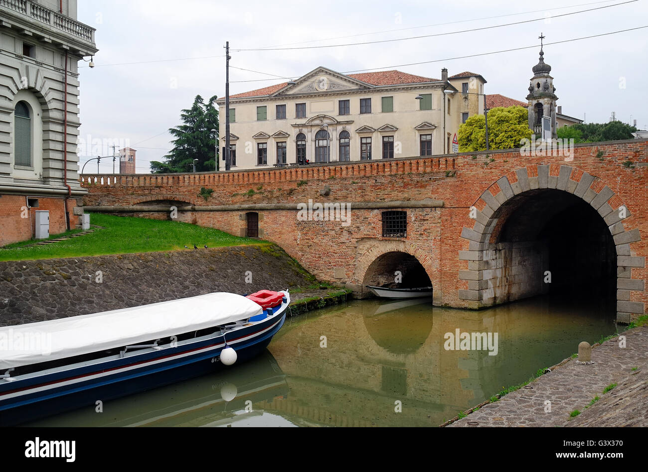 Porte contarine Banque de photographies et d’images à haute résolution ...