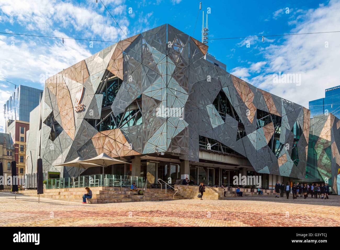 Immeuble ultra moderne Banque de photographies et d’images à haute ...