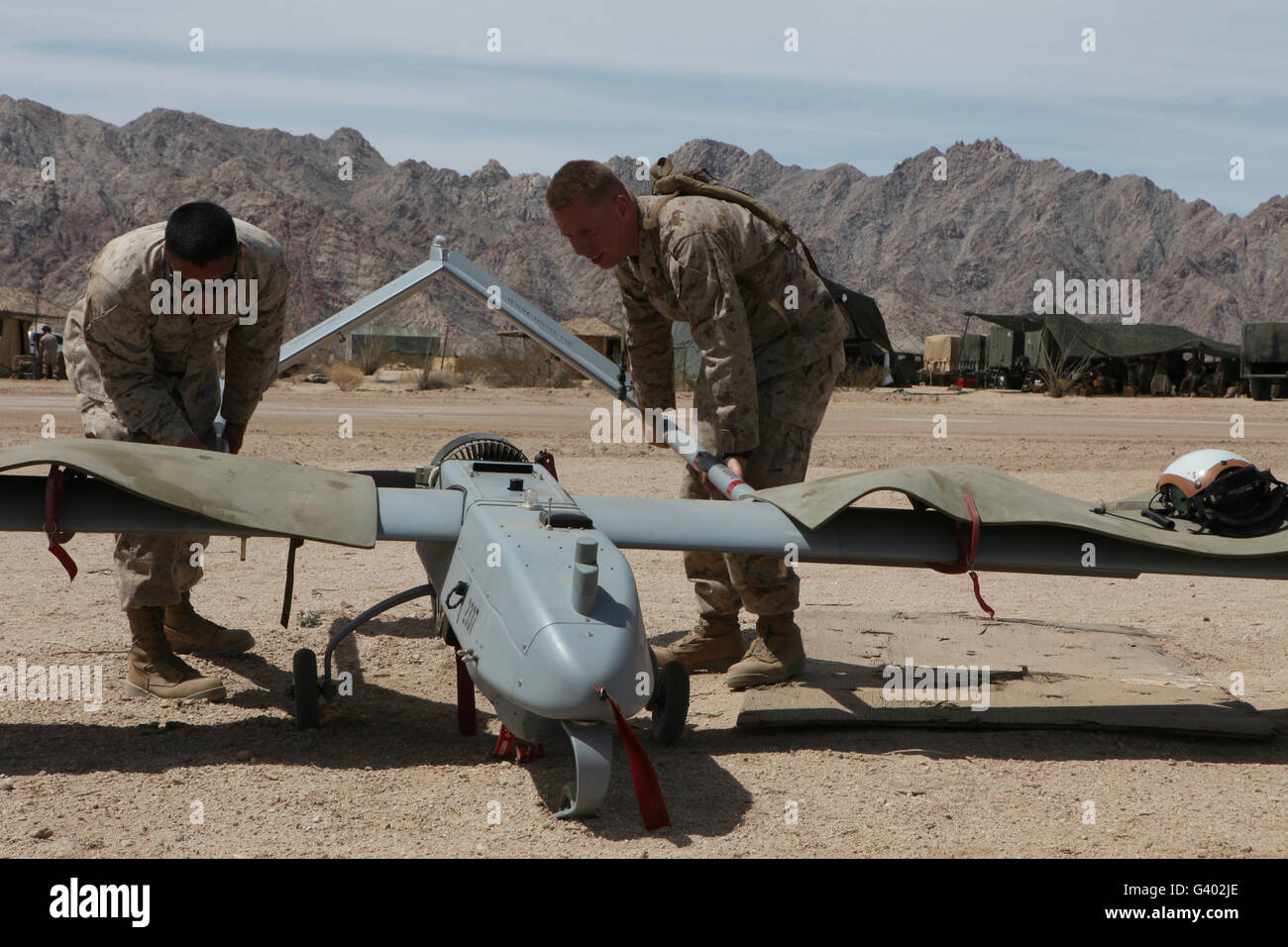 Rq 7 shadow uav Banque de photographies et d’images à haute résolution ...
