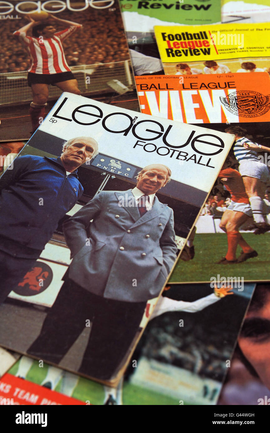 Fanzine bobby charlton footy examen de football footballleaguebest ...