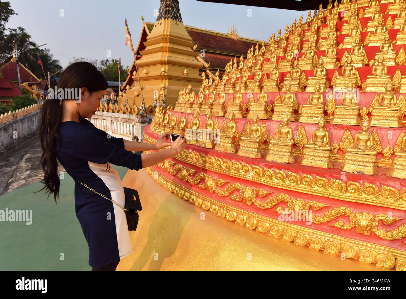Temple Wat chomkao manilat à Huay Xai, capitale de la province de Bokeo au Laos Photo Stock - Alamy