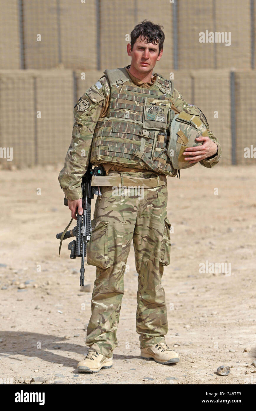 Le Soldat Lee Stephens 30, de Solihull, de la Compagnie B, 3e Bataillon ...