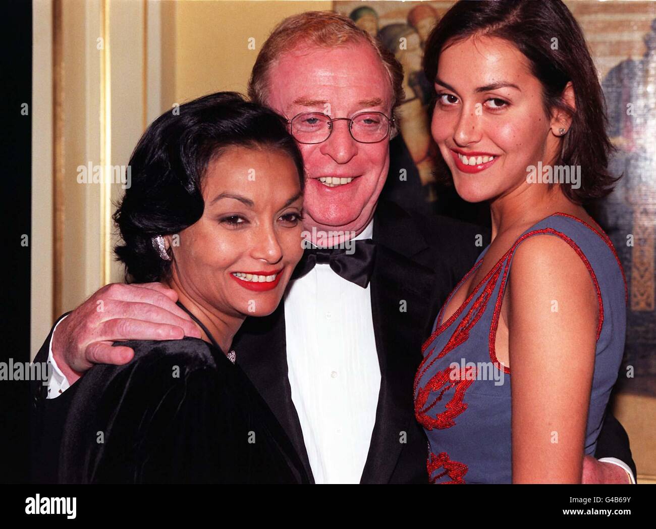 L'acteur Michael Caine avec sa femme Shakira et sa fille Natasha à l ...