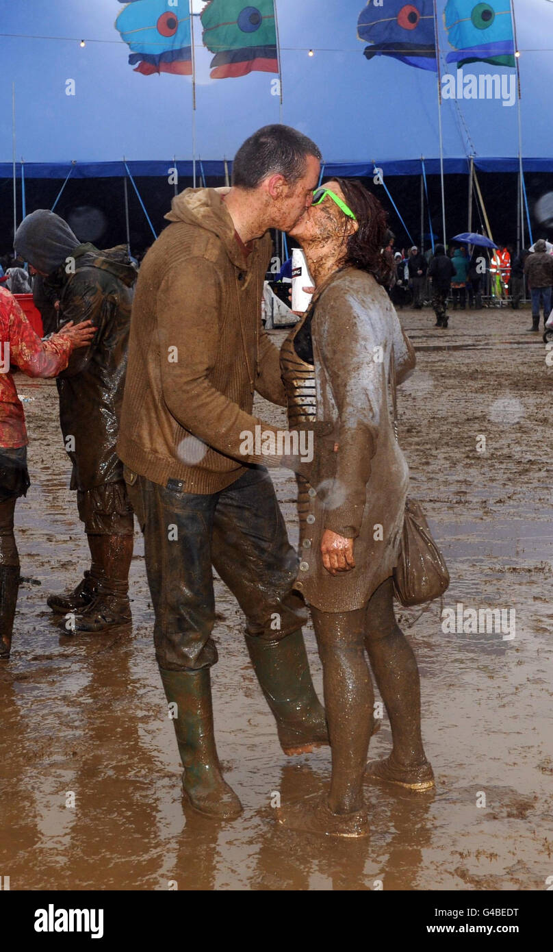 Showbiz festival pleine longueur baisers mangss Banque de photographies ...