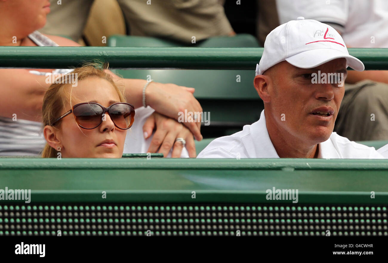 Jelena Ristic, petite amie de Novak Djokovic en Serbie, regarde son ...