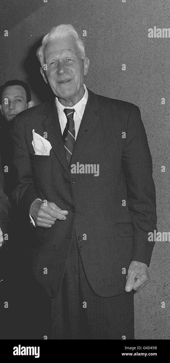 Barnes wallis Banque d'images noir et blanc - Alamy