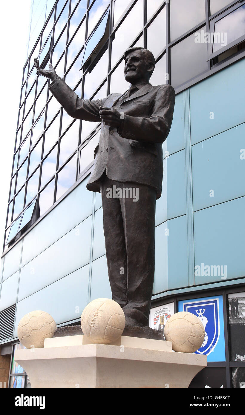Le championnat Coventry City a dévoilé une statue en bronze de plus de ...
