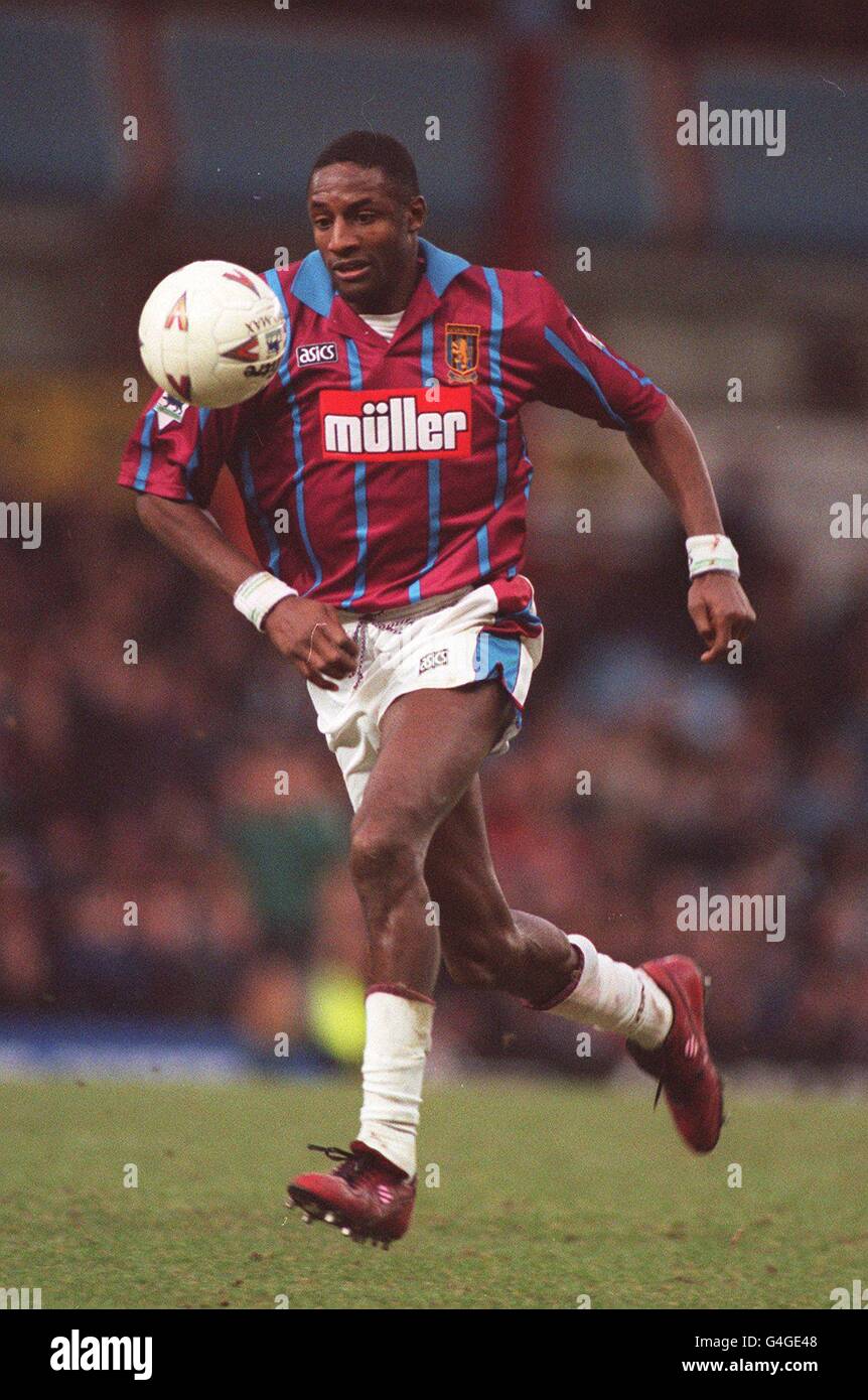 John fashanu Banque de photographies et d’images à haute résolution - Alamy