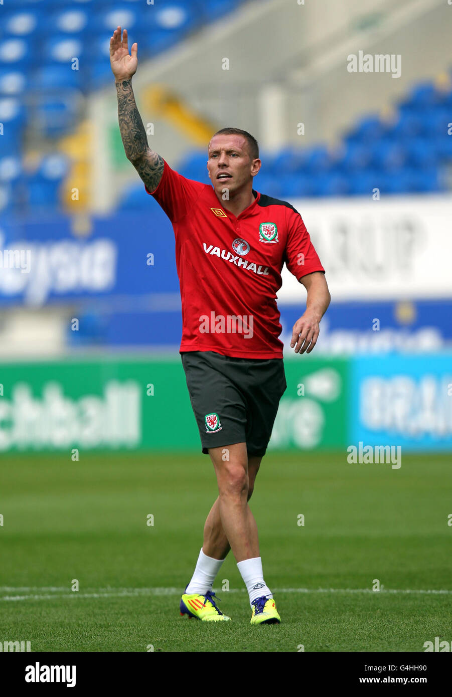 Pendant la session de formation du stade de la ville de cardiff Banque ...