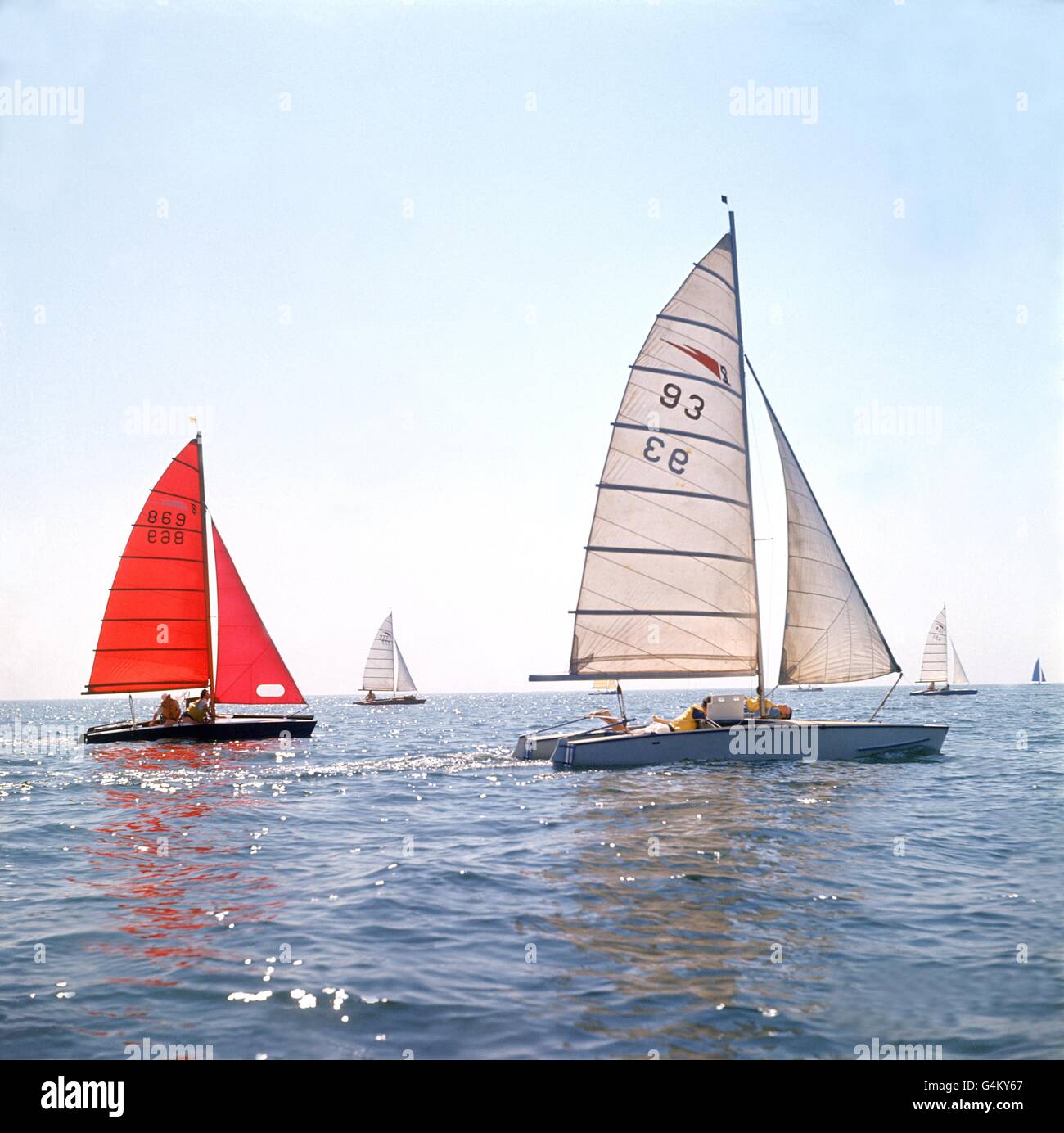 Catamaran de course Banque de photographies et d’images à haute ...