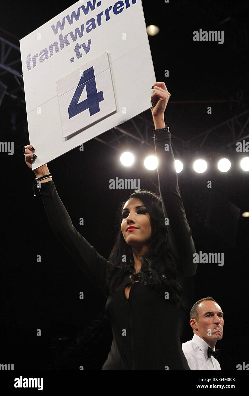 Gemma dyson affiche une pancarte disant round 4 echo arena Banque de ...