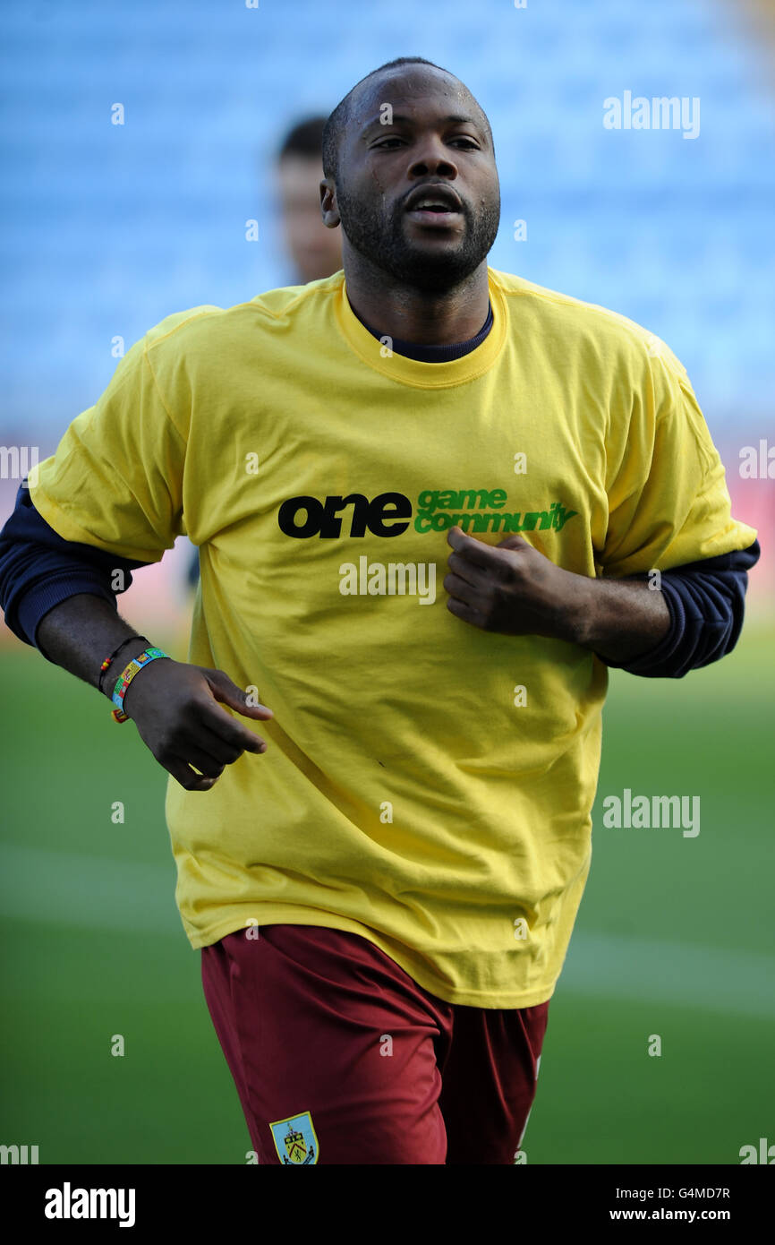 Amougou football demi longueur mid top datacoapplies Banque de ...