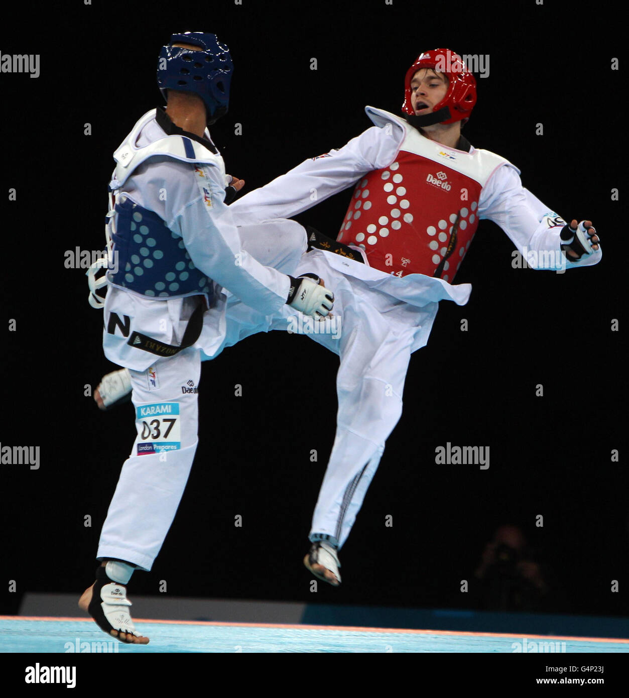 Aaron Cook (à droite) de la Grande-Bretagne lors de sa victoire contre ...