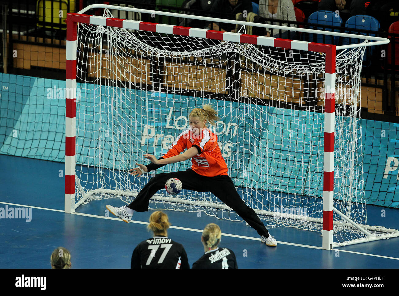 Gardienne handball Banque de photographies et d’images à haute ...