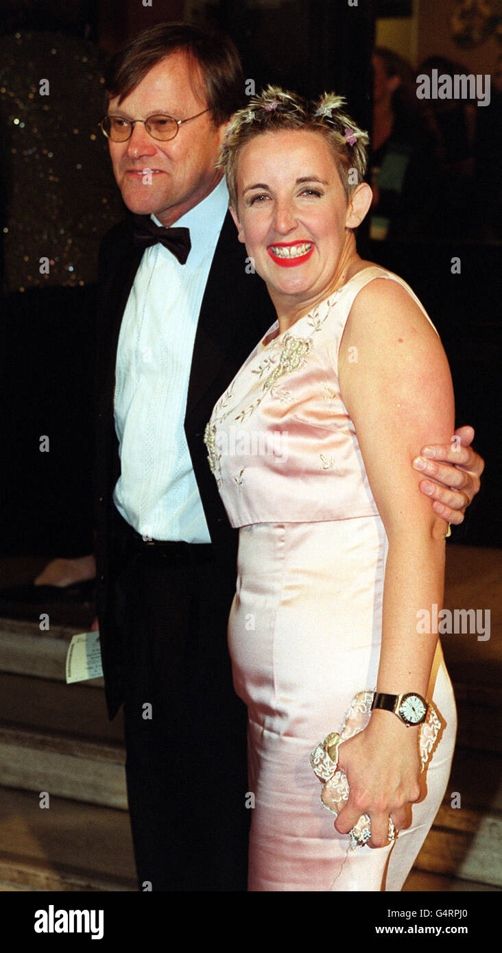 Les acteurs de la rue couronnement David Nielson, qui joue Roy Cropper ...