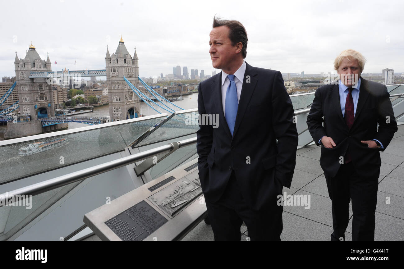Le Premier ministre David Cameron et le maire de Londres Boris Johnson ...
