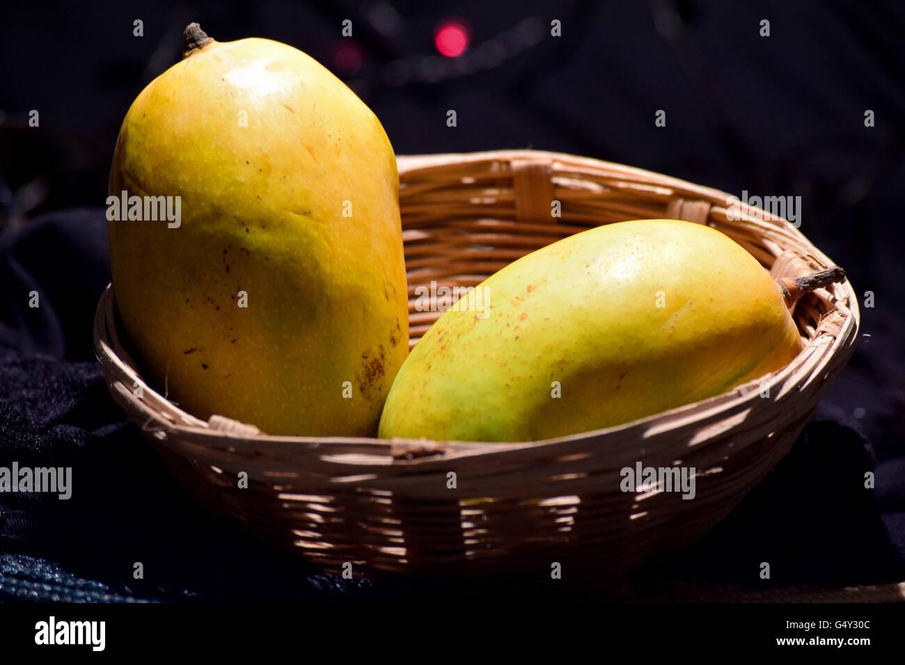 Alphonso mango Banque de photographies et d’images à haute résolution ...