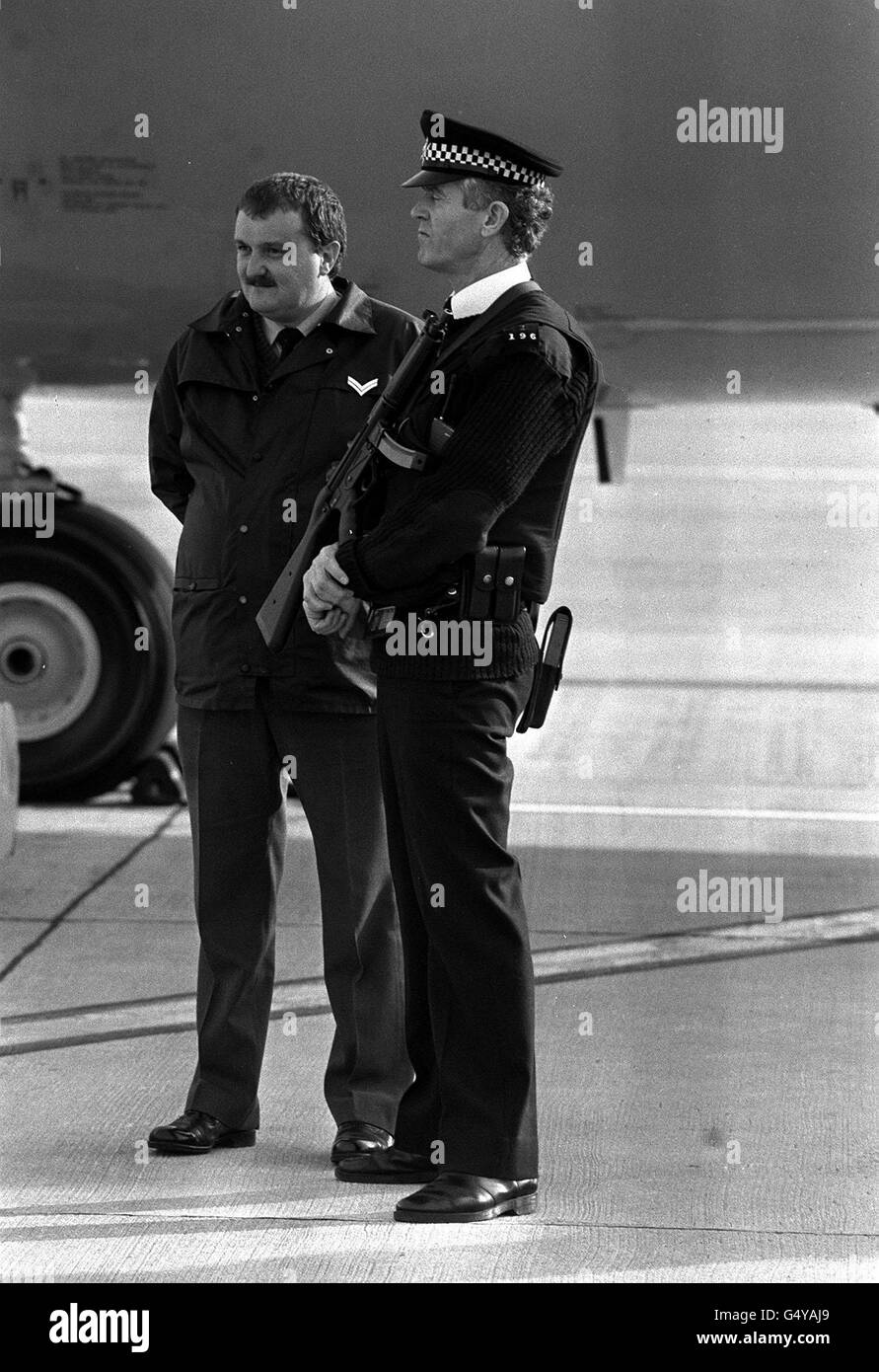 Un policier militaire w Banque de photographies et d’images à haute ...