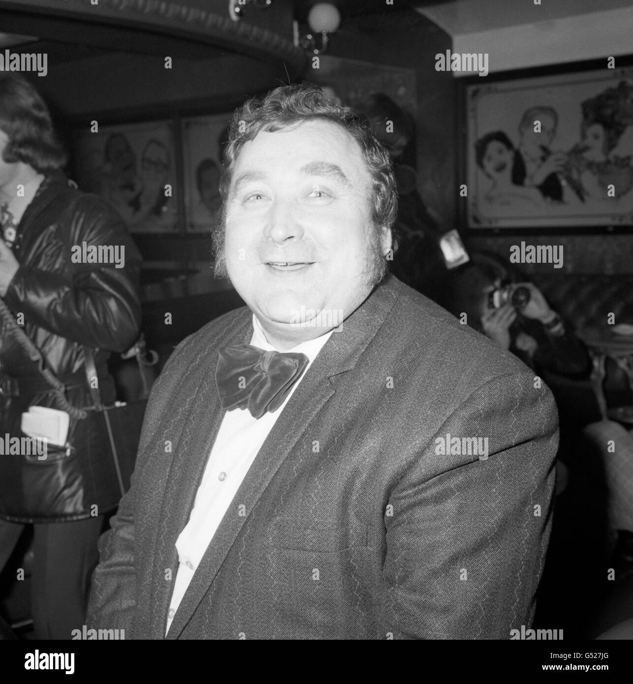 Bernard manning Banque de photographies et d’images à haute résolution ...