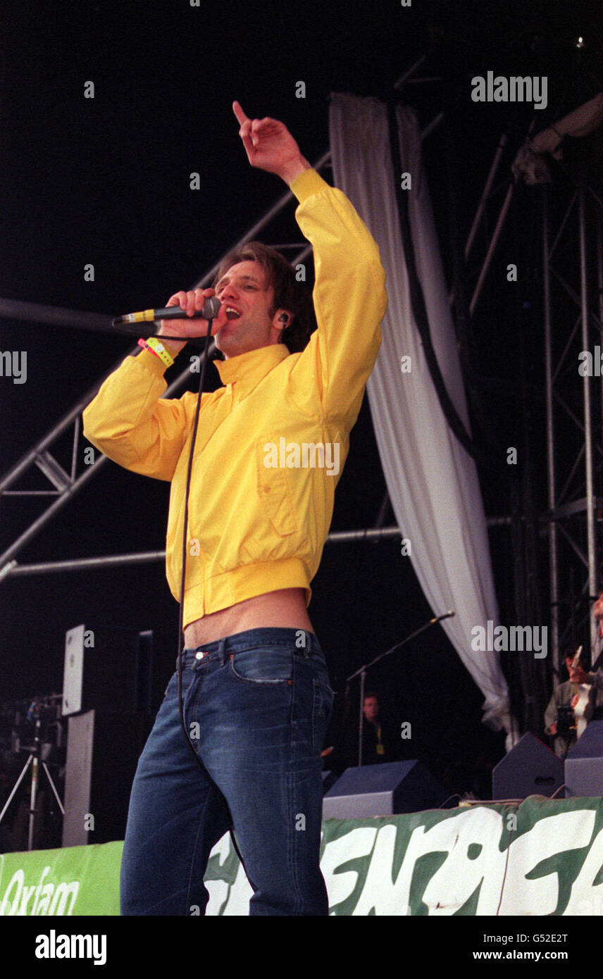 Gary stringer chanteur Banque de photographies et d’images à haute ...