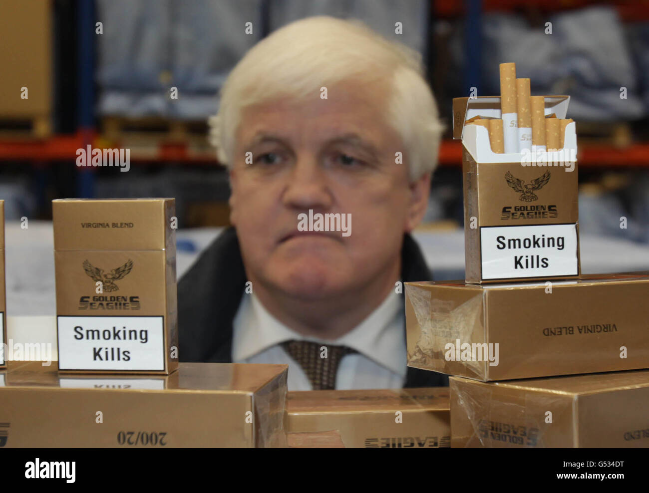 Imported cigarettes Banque de photographies et d’images à haute ...