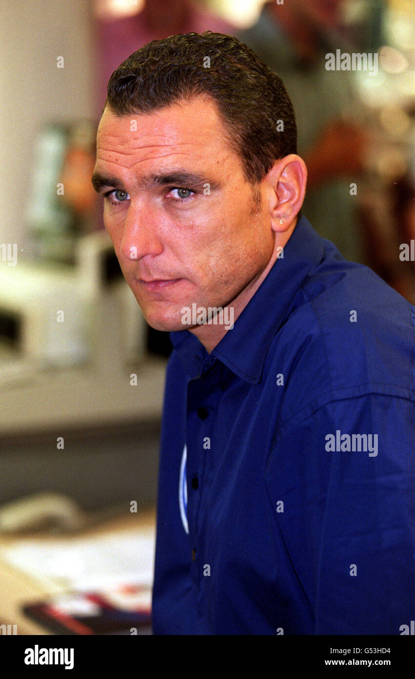 Ancien footballeur devenu acteur vinnie jones Banque de photographies ...