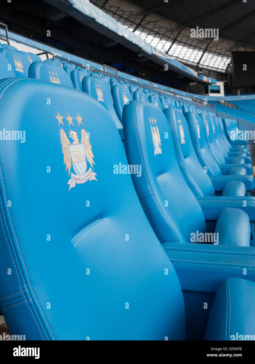Seats inside etihad stadium manchester Banque de photographies et d ...