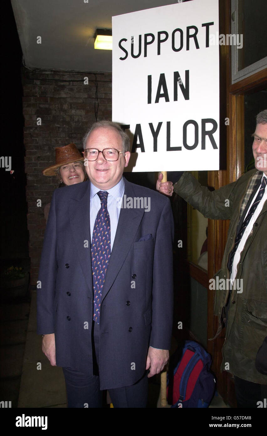 Conservateur mp ian taylor Banque de photographies et d’images à haute ...