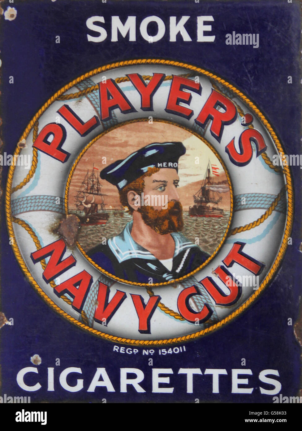 Plaque emaillée cigarettes publicité Photo Stock - Alamy