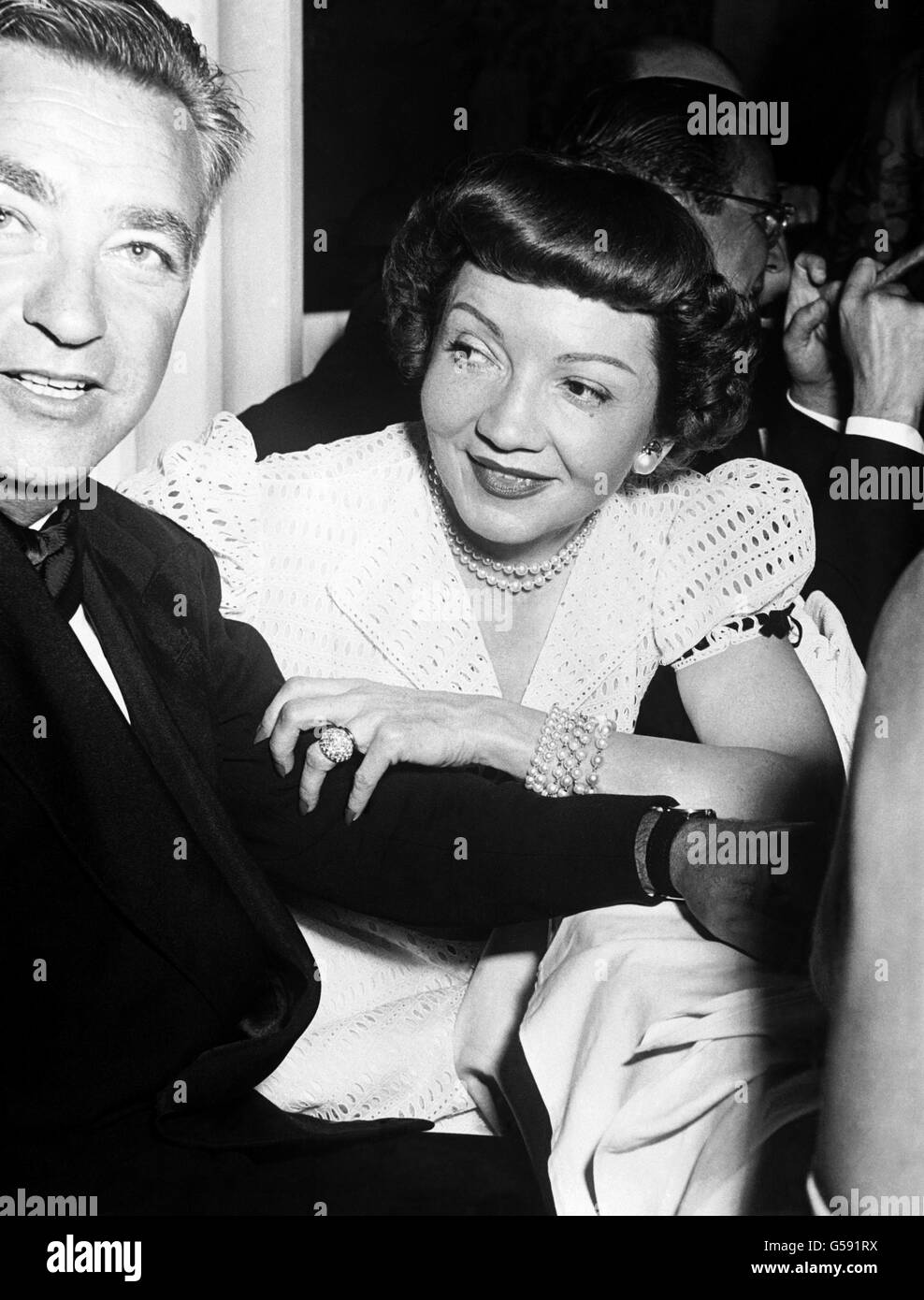 Actrice de cabaret Banque de photographies et d’images à haute résolution - Alamy