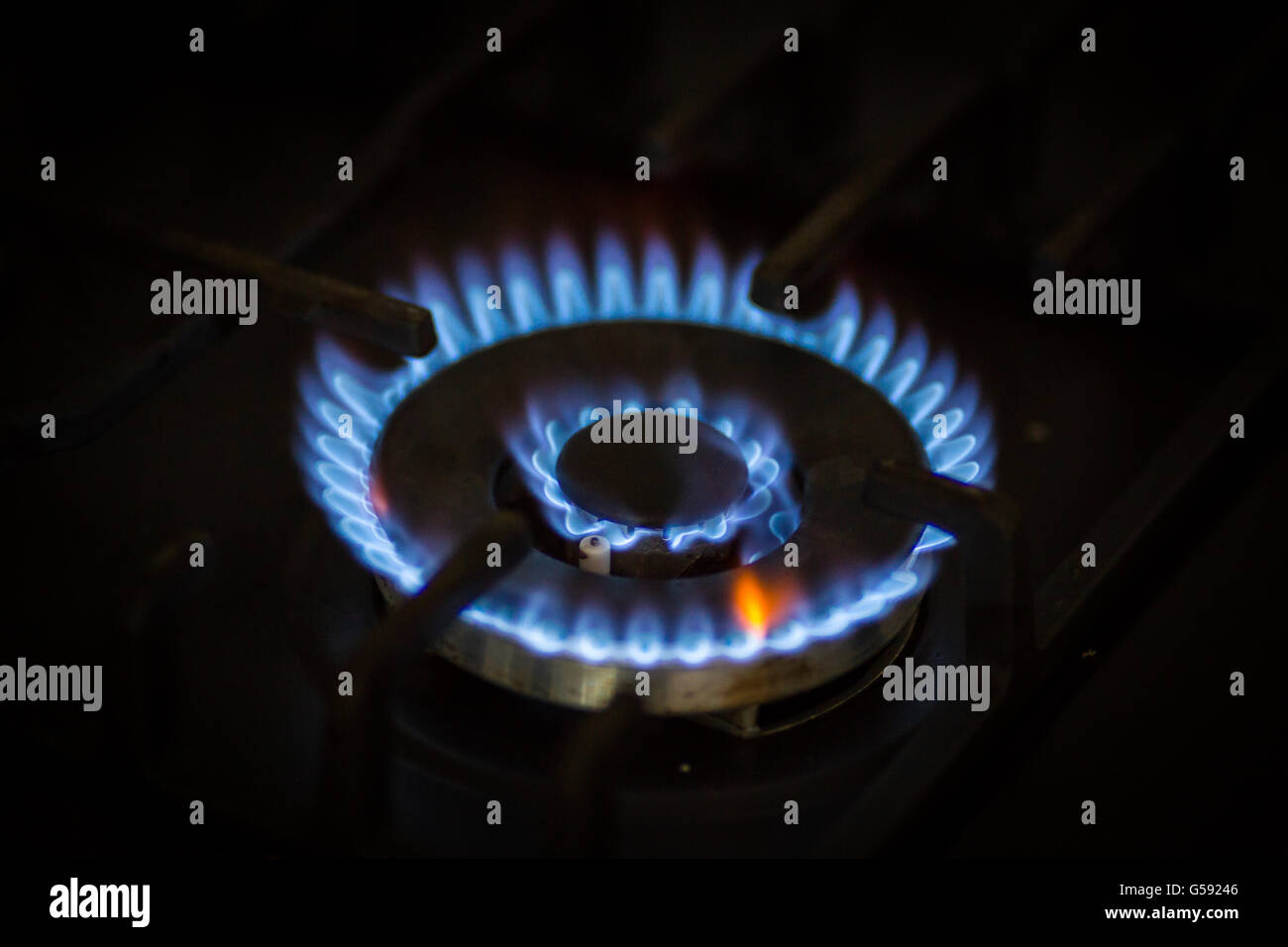 Flamme de gaz bleu Banque de photographies et d’images à haute ...