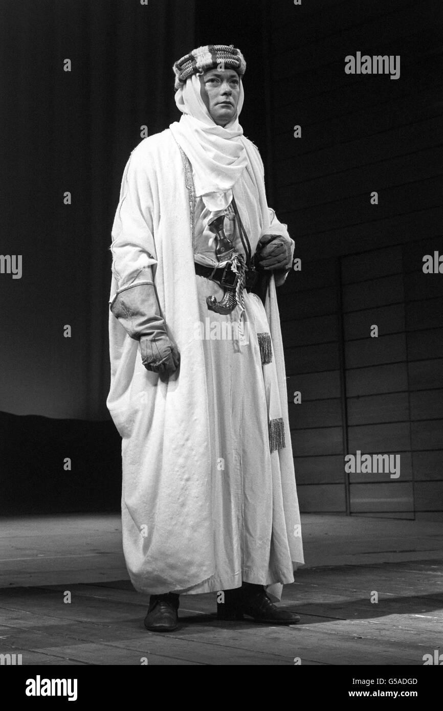 L'acteur simon ward Banque de photographies et d’images à haute ...