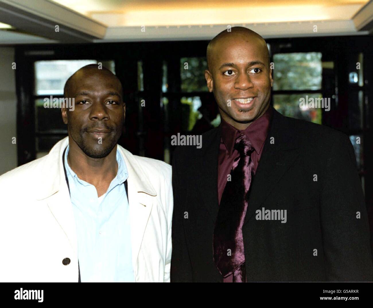 Acteurs de eastenders nicholas r bailey l et gary beadle Banque de ...