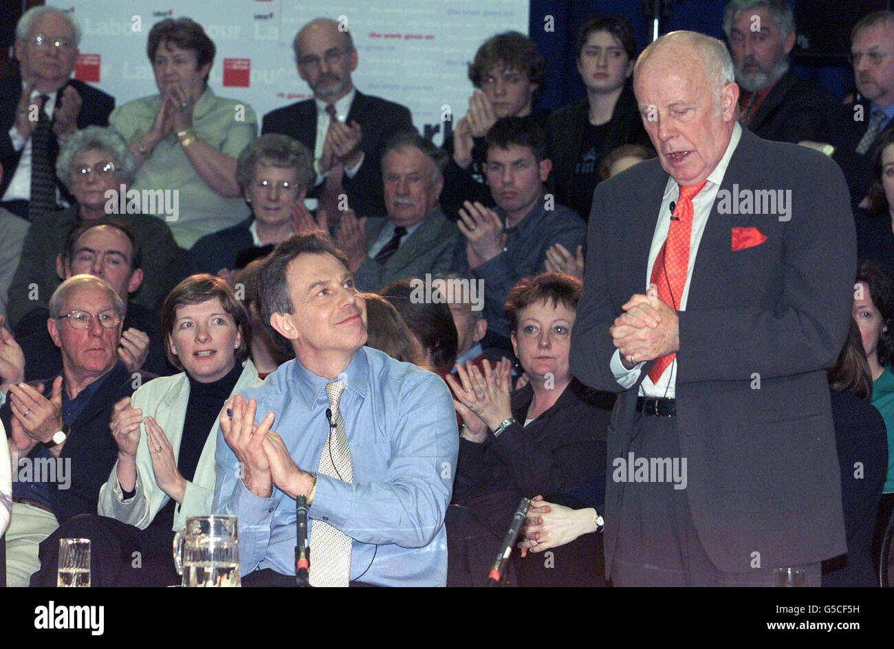Tony wilson grave Banque de photographies et d’images à haute ...