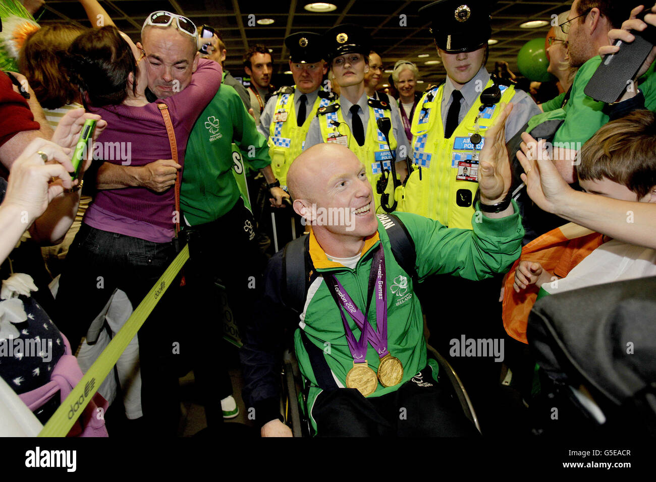 Mark Rohan (à droite) et Mark Rohan (à gauche), athlète irlandais et ...