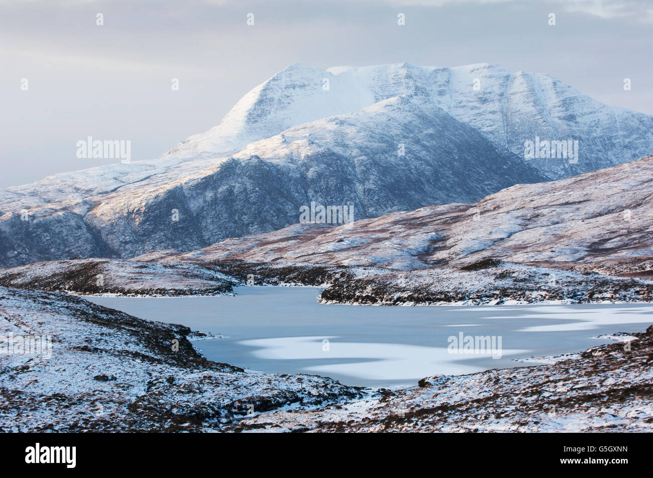 Ben Mor Coigach en hiver, à partir de la côte nord 500 Route nord d ...