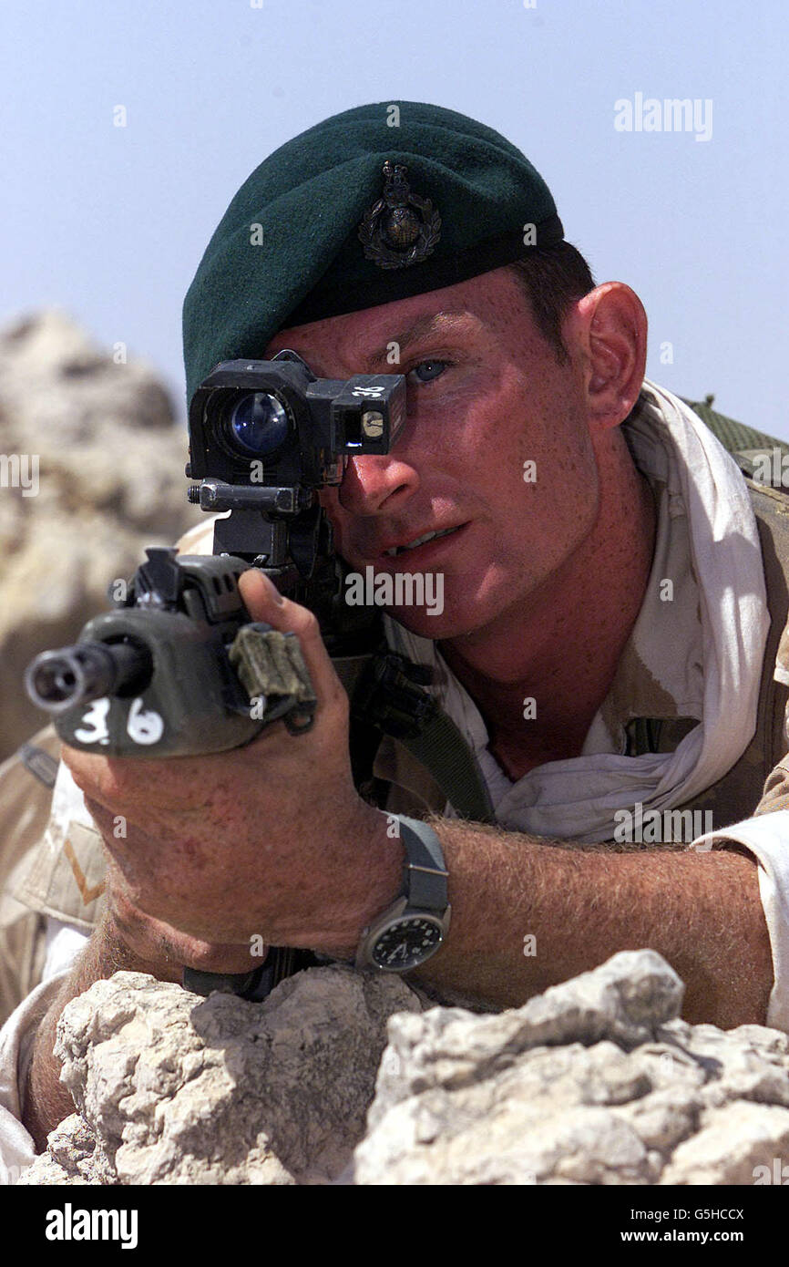 Royal Marines Commando lance Cpl Barry O'Neil, 30 ans, de Devon, en ...