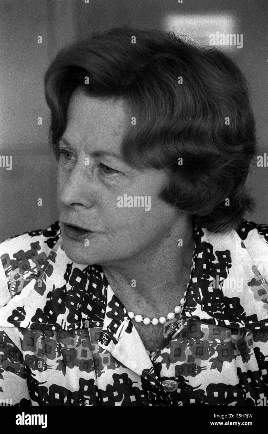 Barbara castle Banque d'images noir et blanc - Alamy