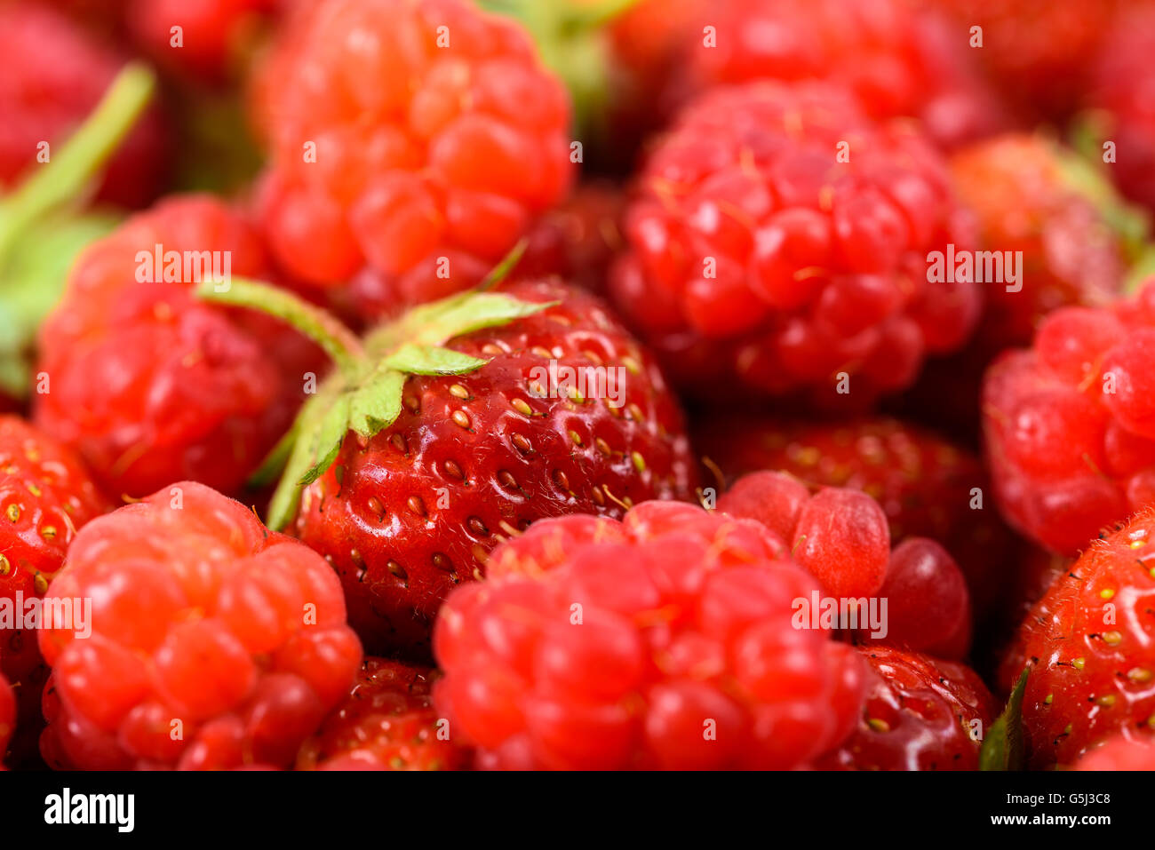 Framboise fraise Banque de photographies et d’images à haute résolution ...