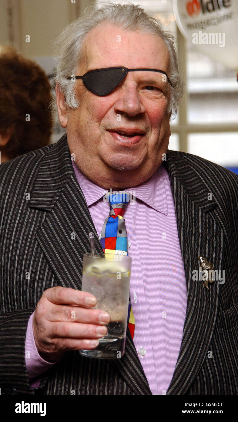 Une photo du musicien George Melly lors de la cérémonie annuelle de ...