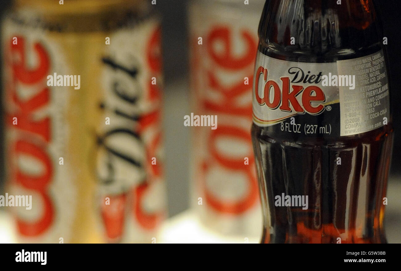 Diet coke cans Banque de photographies et d’images à haute résolution ...