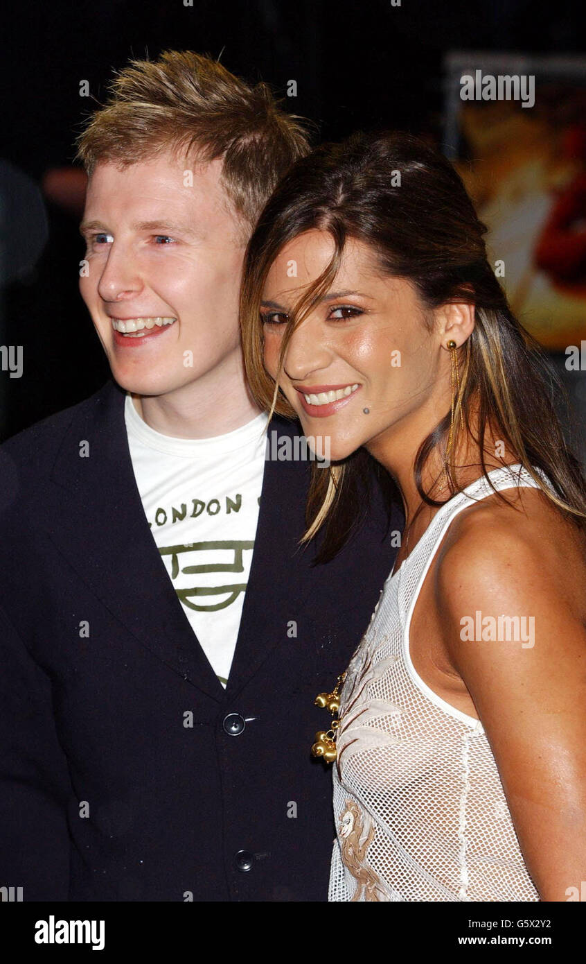 Patrick Kielty, présentateur de la télévision, et sa petite amie Amanda ...