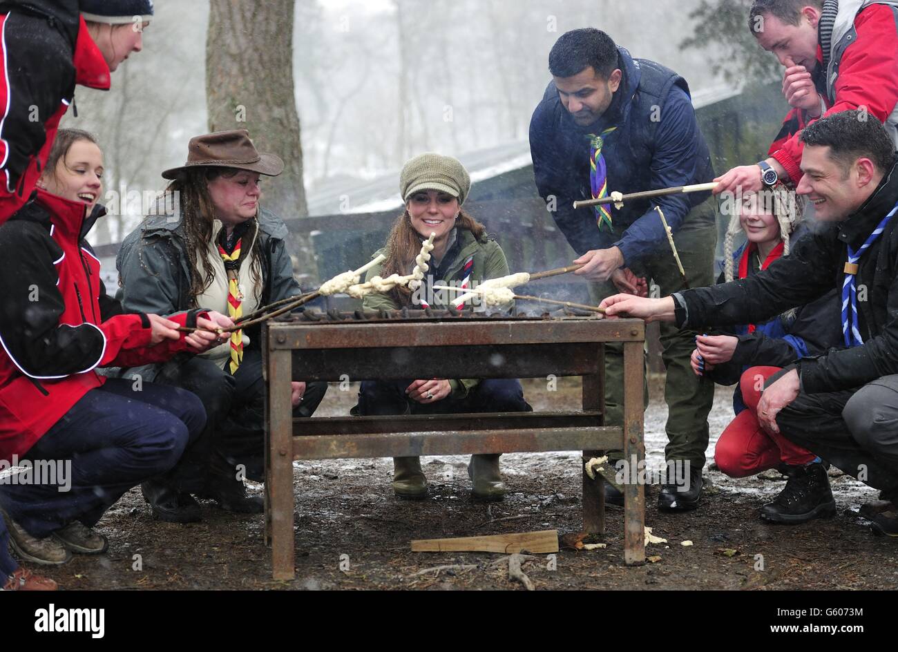 La duchesse de Cambridge, le pain de cuisine tourne autour d'un feu de ...