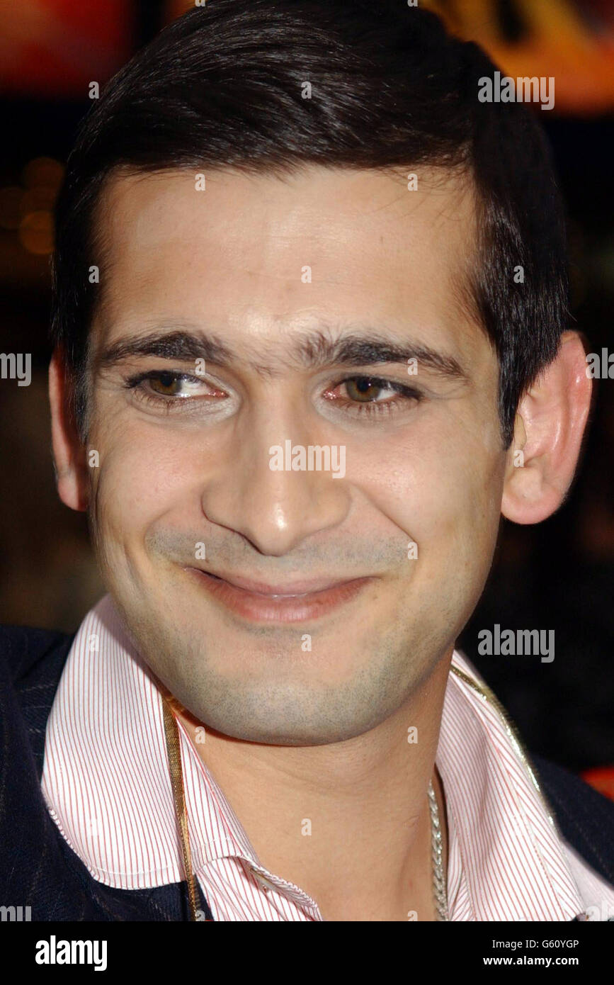 L'acteur jimi mistry arrive Banque de photographies et d’images à haute ...