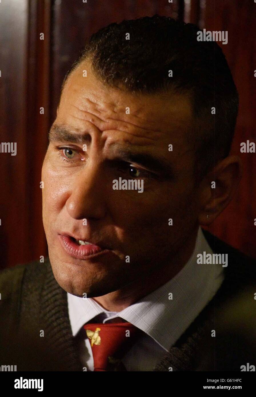 Ancien footballeur devenu acteur vinnie jones Banque de photographies ...