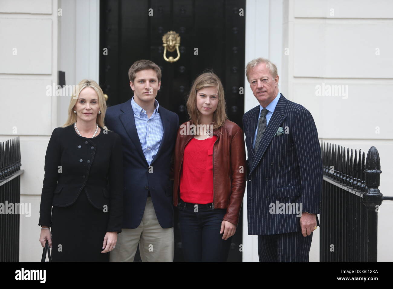 Devant l'enterrement de la baronne margaret thatcher Banque de ...